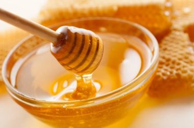 Does Honey Make You Poop and Cause Diarrhea? (Explained!)