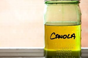 Best Flavorless Oils (All You Need to Know)
